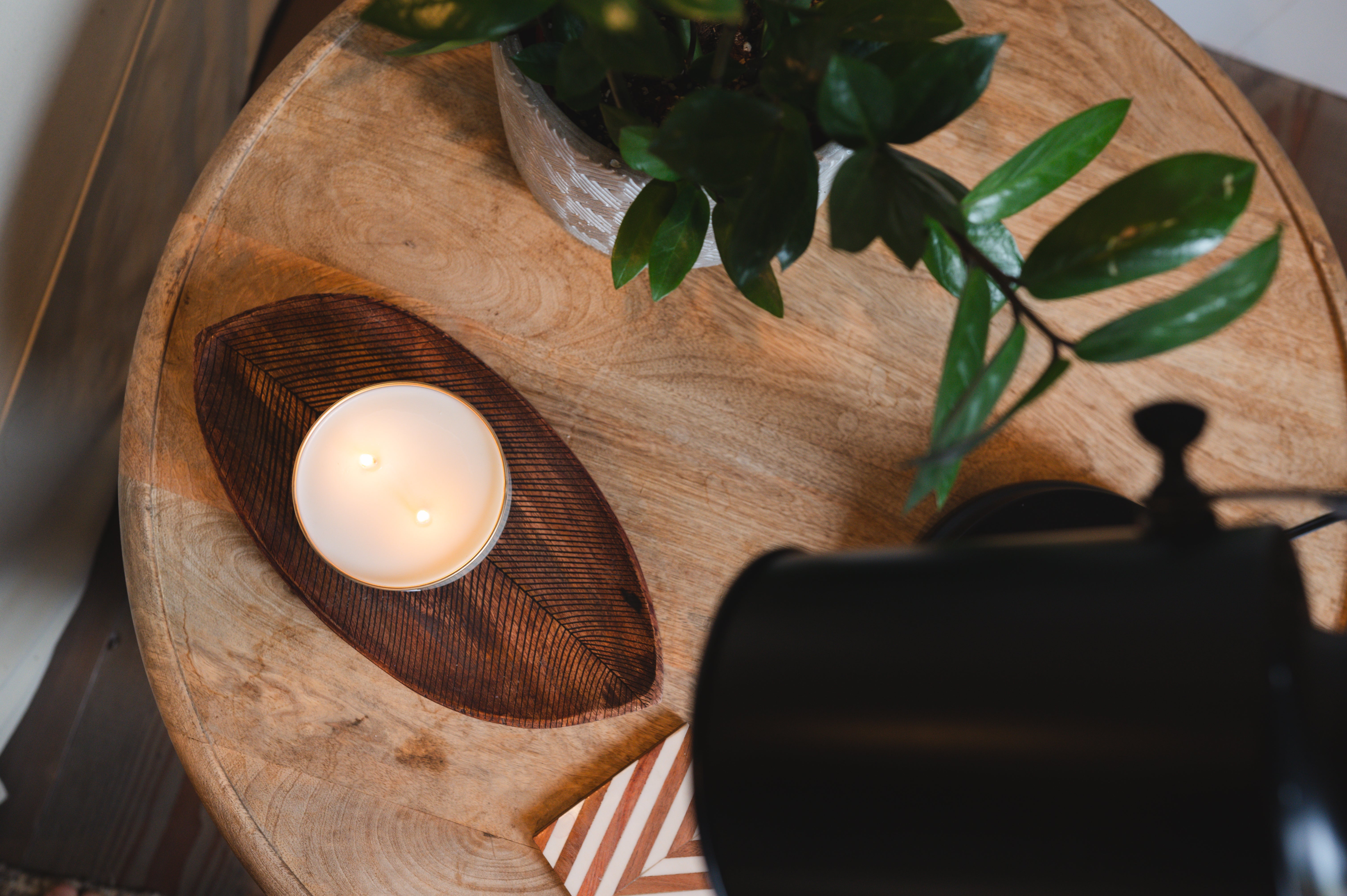 Mixing Modern & Vintage: The Perfect Home Decor Balance – Footnote Candles